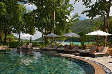 Cyann Bar | Constance Ephelia